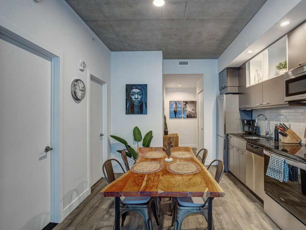 Apartamento ejecutivo de 2 dormitorios y 2 baños en Vancouver ...