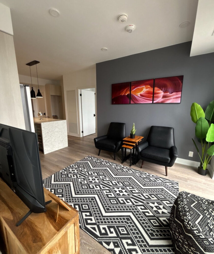 Exclusive 2-Bedroom Corporate Suite in Toronto | Elm Ledbury ...
